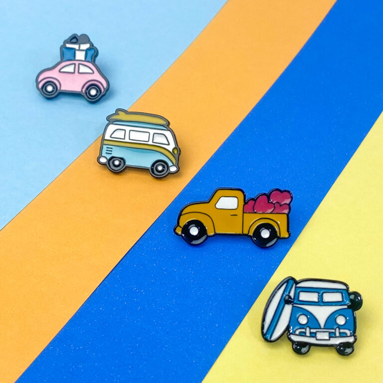 Acessórios Metálicos e Pins Personalizados - Gee Bee Pins